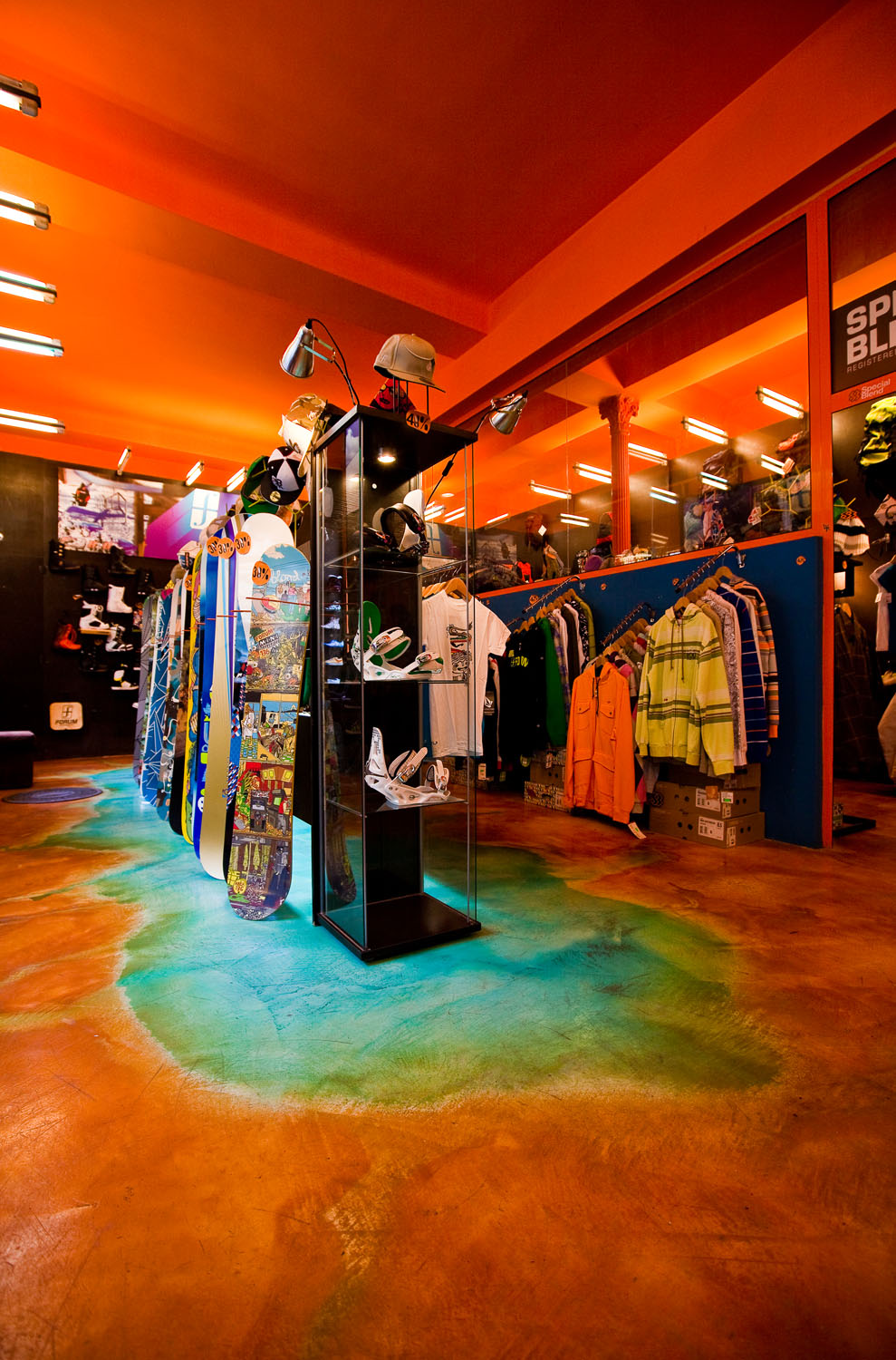 H2O Skate Shop - Revêtement décoratif en béton ciré - Ideal Work
