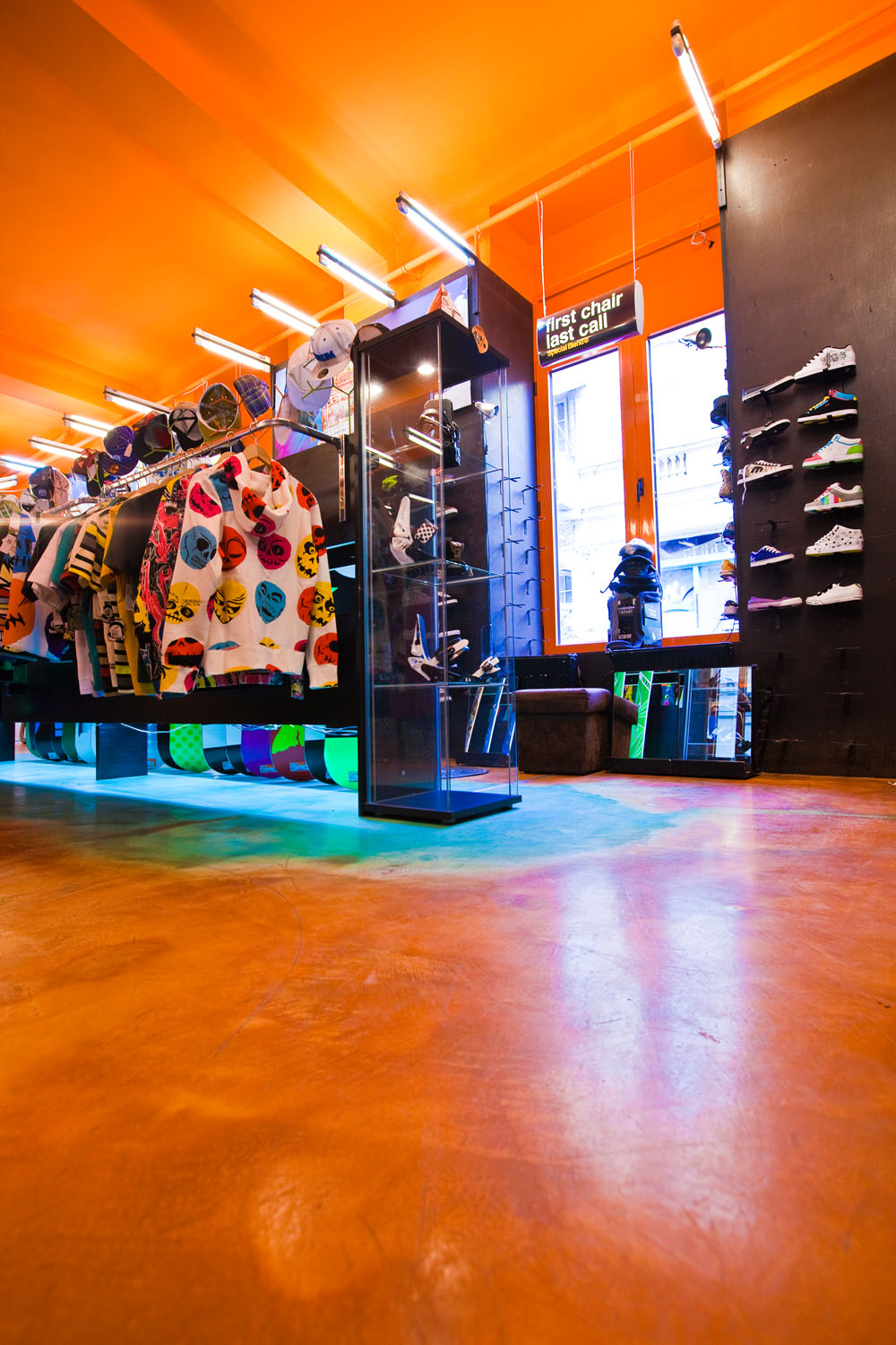 H2O Skate Shop - Revêtement décoratif en béton ciré - Ideal Work
